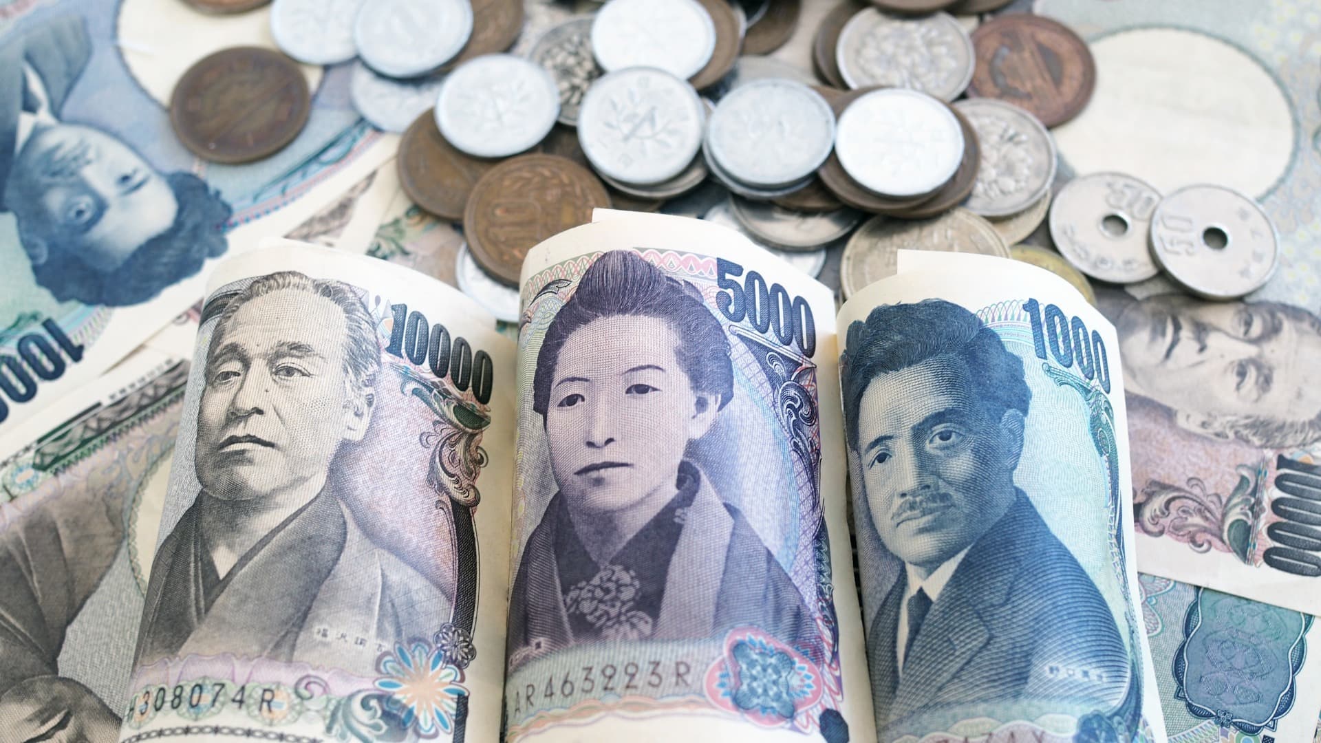A Comprehensive Guide to Japanese Money: All About "Japanese Yen"
