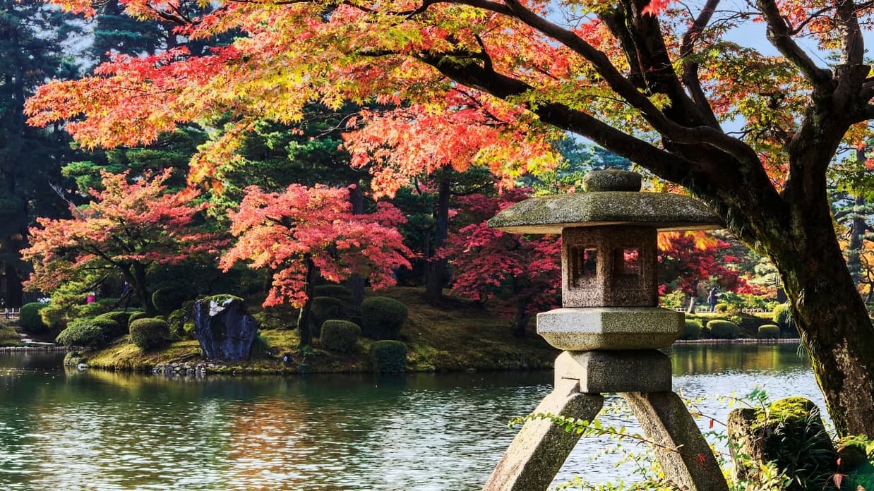 Kenrokuen Garden: A Detailed Guide to Its History and Features