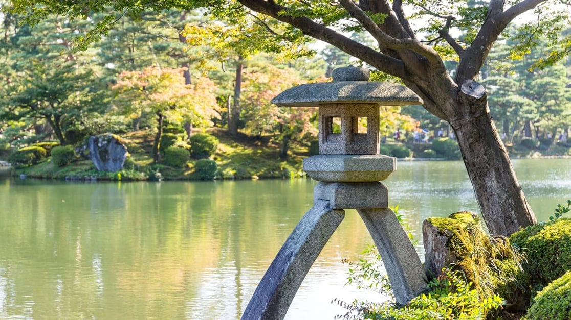Kenrokuen Garden: A Detailed Guide to Its History and Features