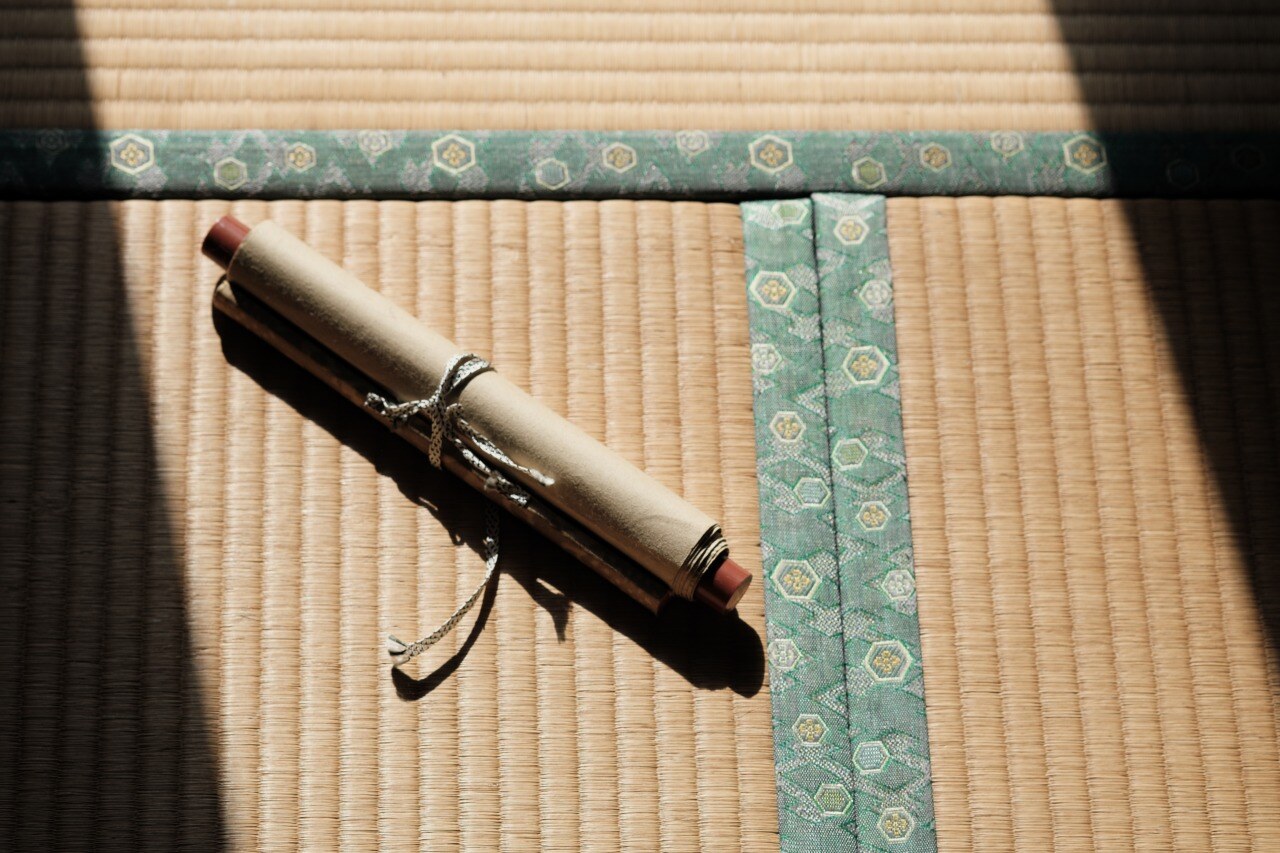 How to Create Custom Hanging Scrolls: Crafting Experience and OEM Orders